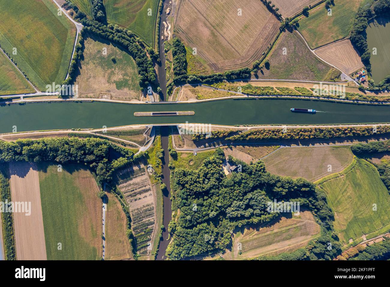 Aerial view, canal bridge Lippe Neue Fahrt, Dortmund-Ems canal, inland ...