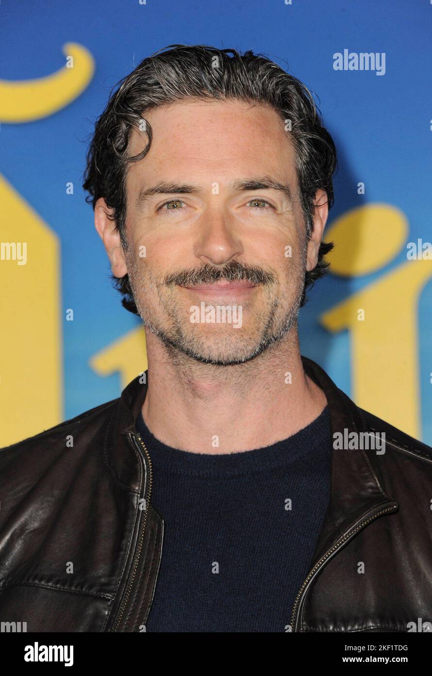 A knives out mystery premiere part 2 hi-res stock photography and images - Alamy