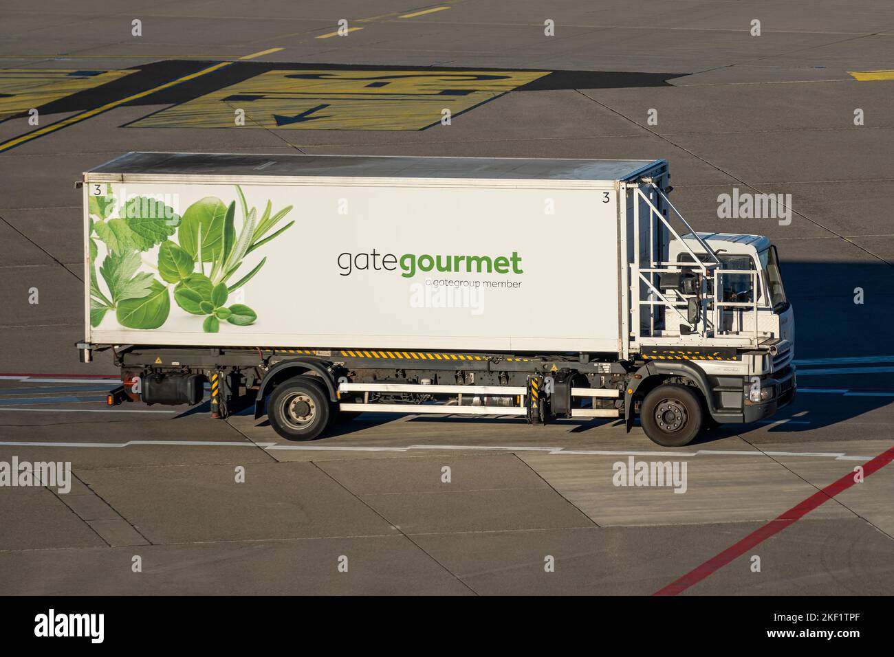 Gategroup logo hi-res stock photography and images - Alamy