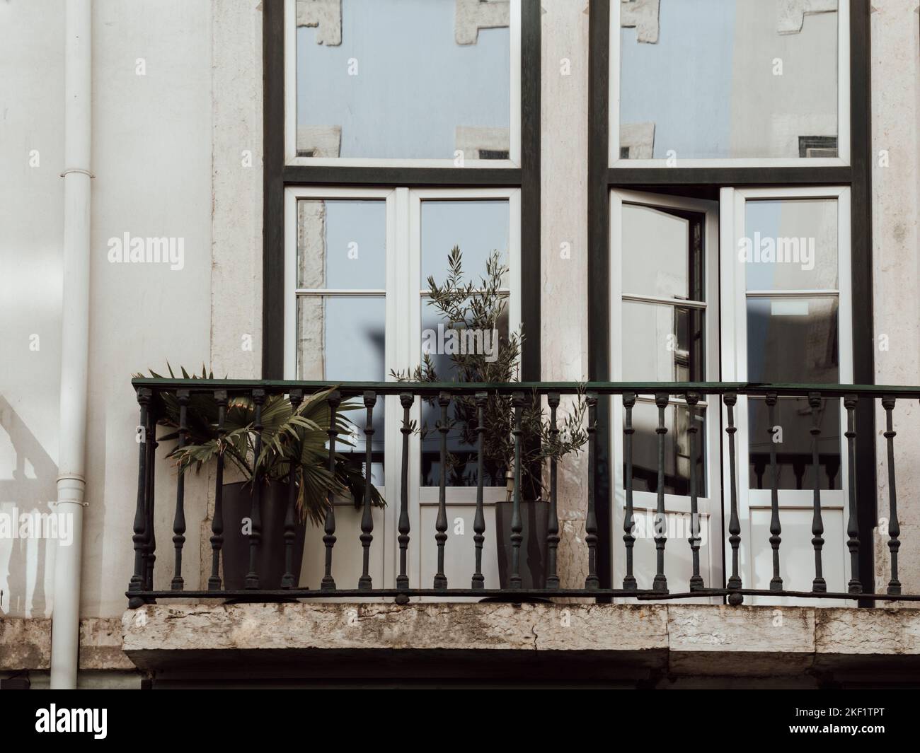 Multistory apartment building elegant facade hi-res stock photography ...