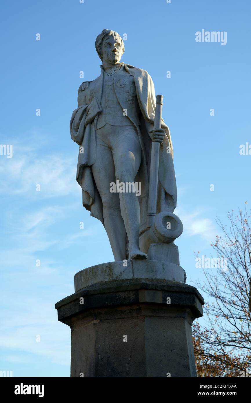 Statue of lord nelson hi-res stock photography and images - Alamy