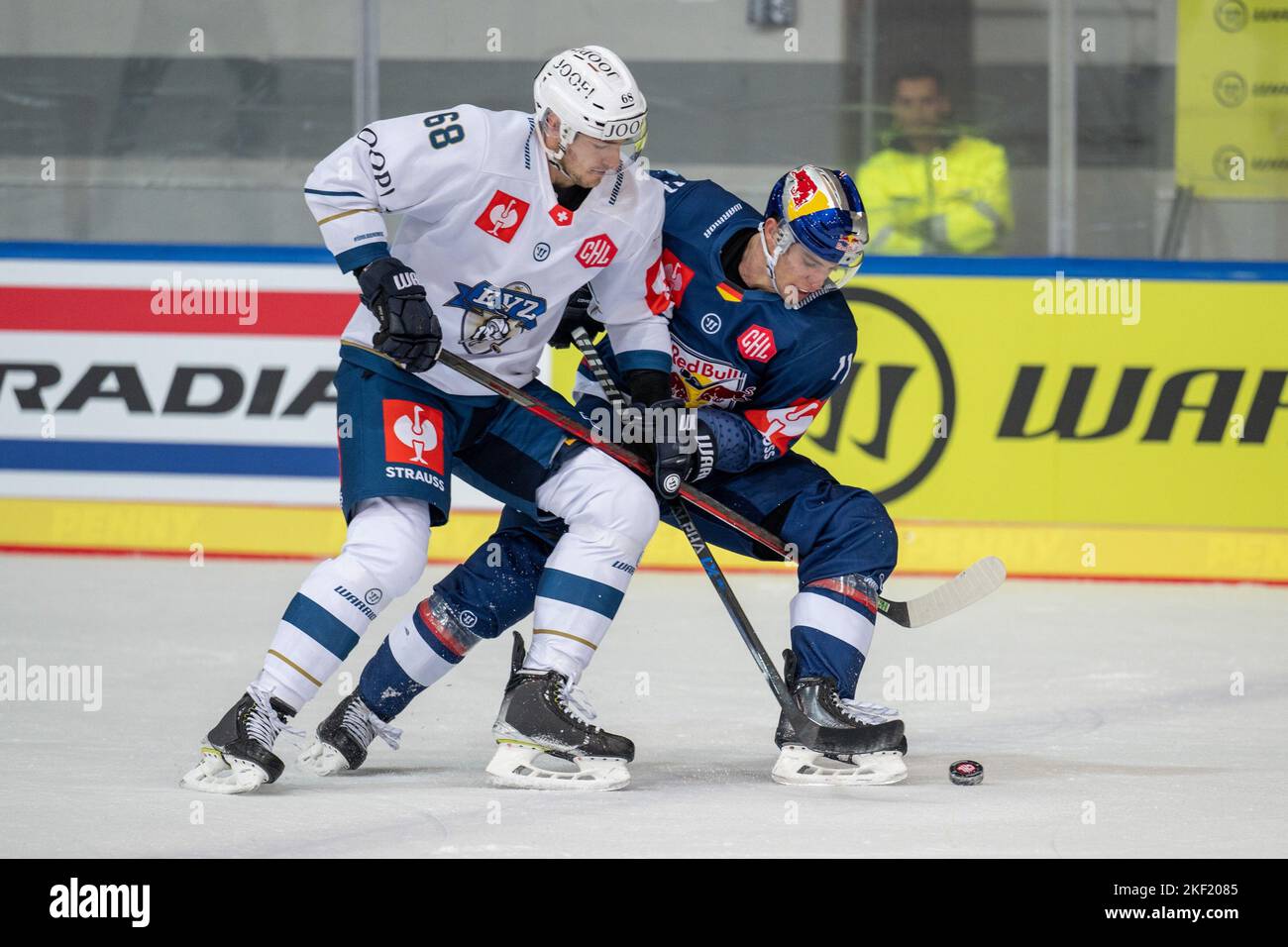 Munich, Germany. 15th Nov, 2022. Ice hockey: Champions League, EHC Red ...