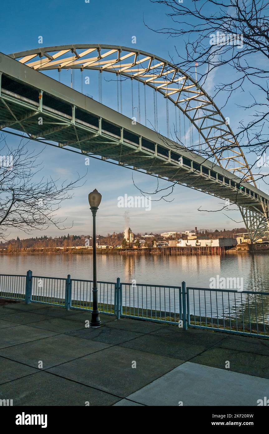 View of the Fremont Bridge spanning the Willamette River, in Portland ...