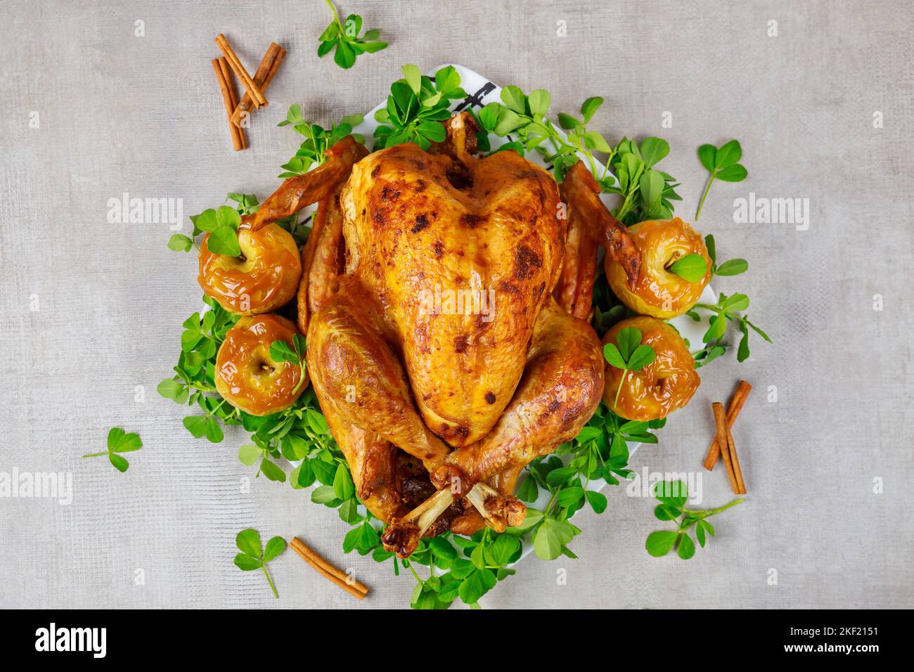 Baked turkey with stuffing and apples hi-res stock photography and ...