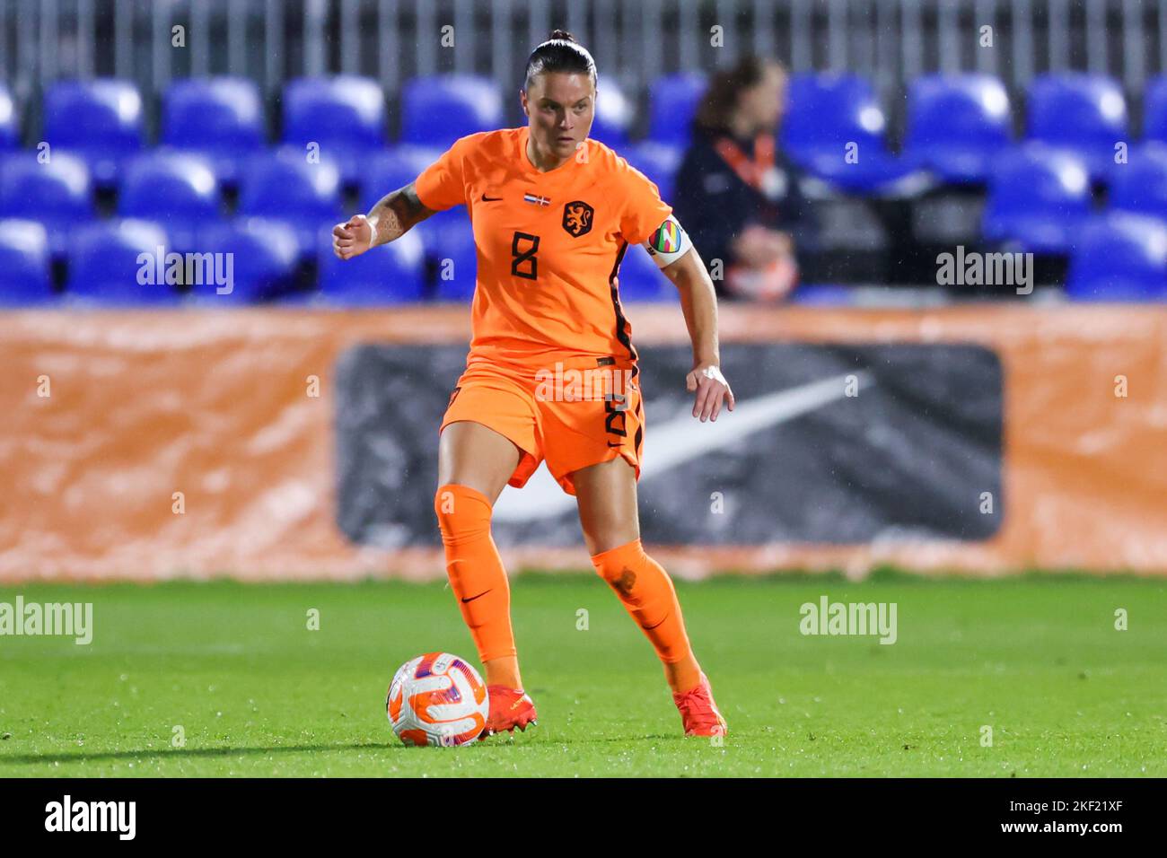 ZWOLLE, NETHERLANDS - NOVEMBER 15: Sherida Spitse (c) of the ...
