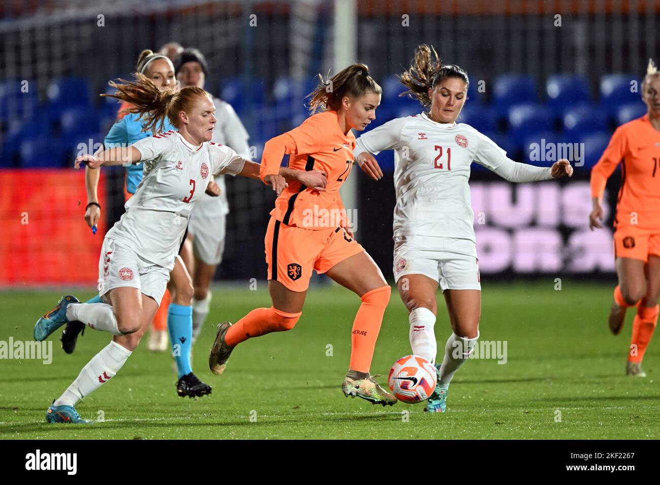 ZWOLLE - (lr) Stine Ballisager Pedersen of Denmark, Victoria Pelova of ...