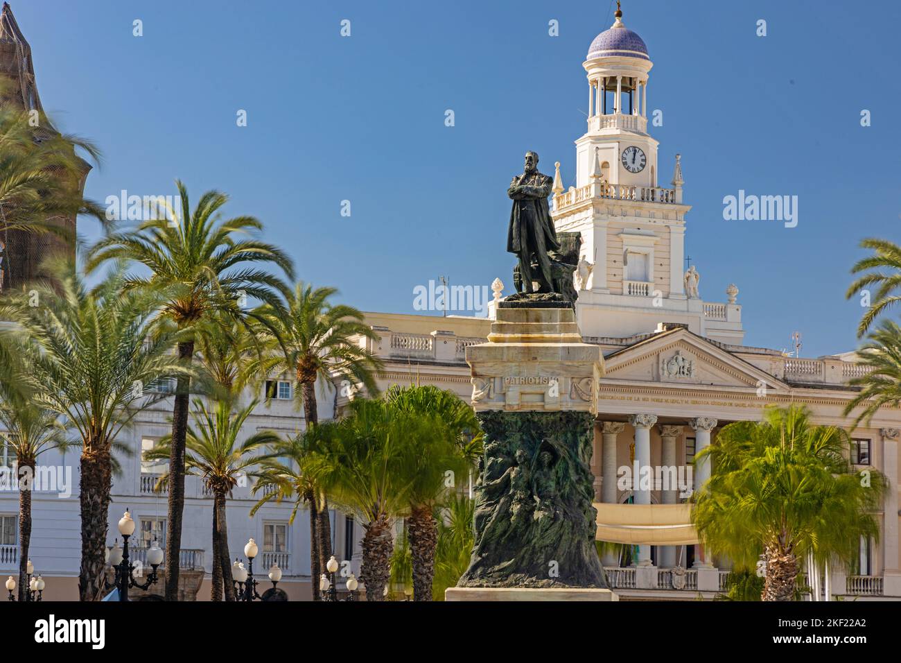 San Juan de Dios square and Segismundo Moret statue in Cadiz Stock ...