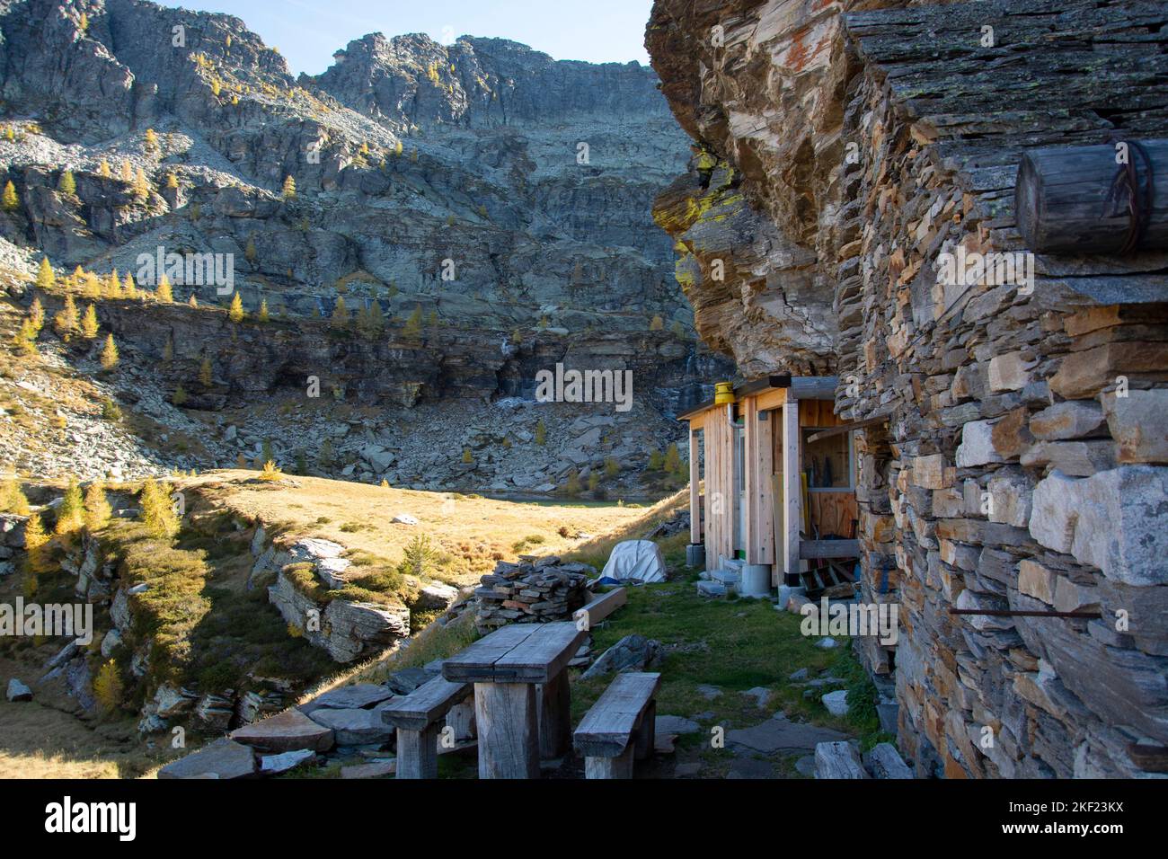 Wilde Berglandschaft rund um Cascina di Lago im Val Marcri, einem ...