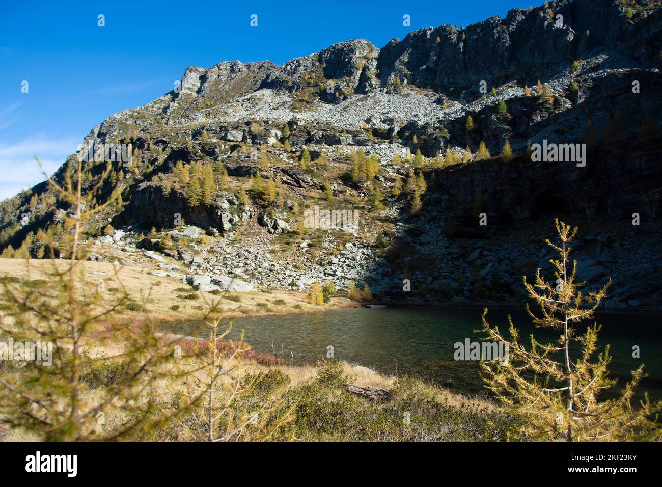 Lago di bergsee hi-res stock photography and images - Alamy