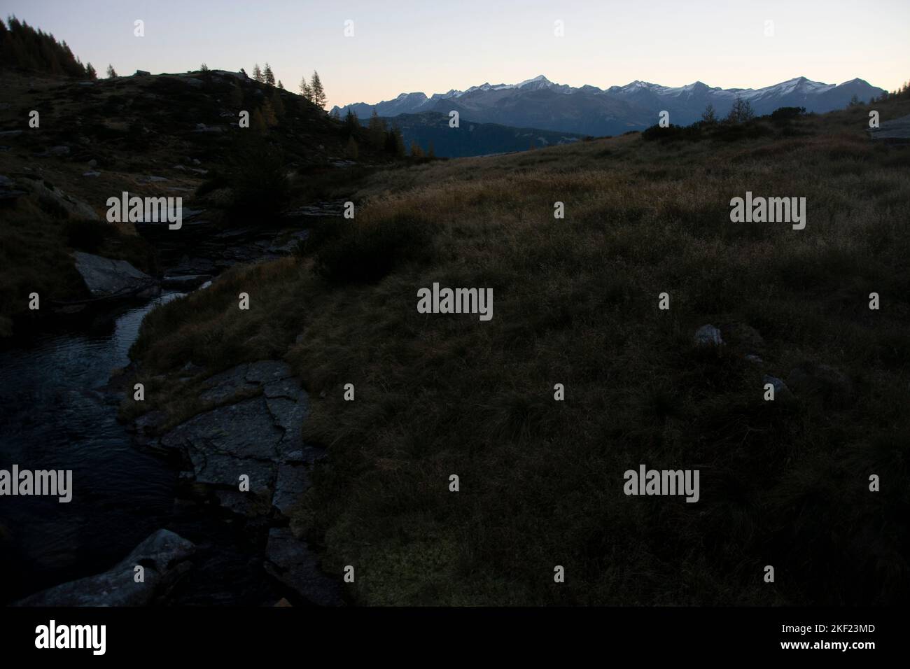 Wilde Berglandschaft rund um Cascina di Lago im Val Marcri, einem ...