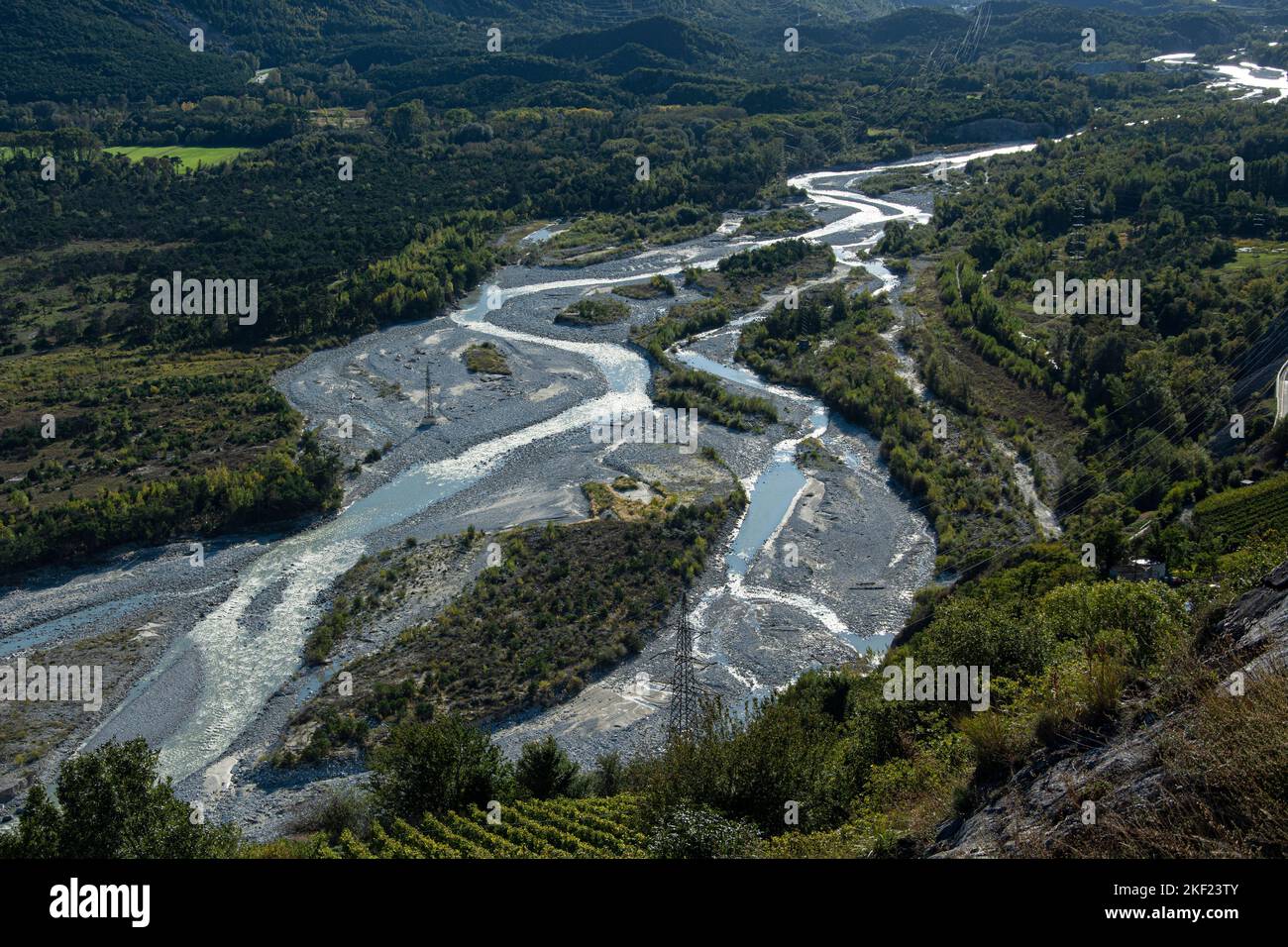 Die ungezähmte Rhone beim Walliser Pfynwald Stock Photo - Alamy