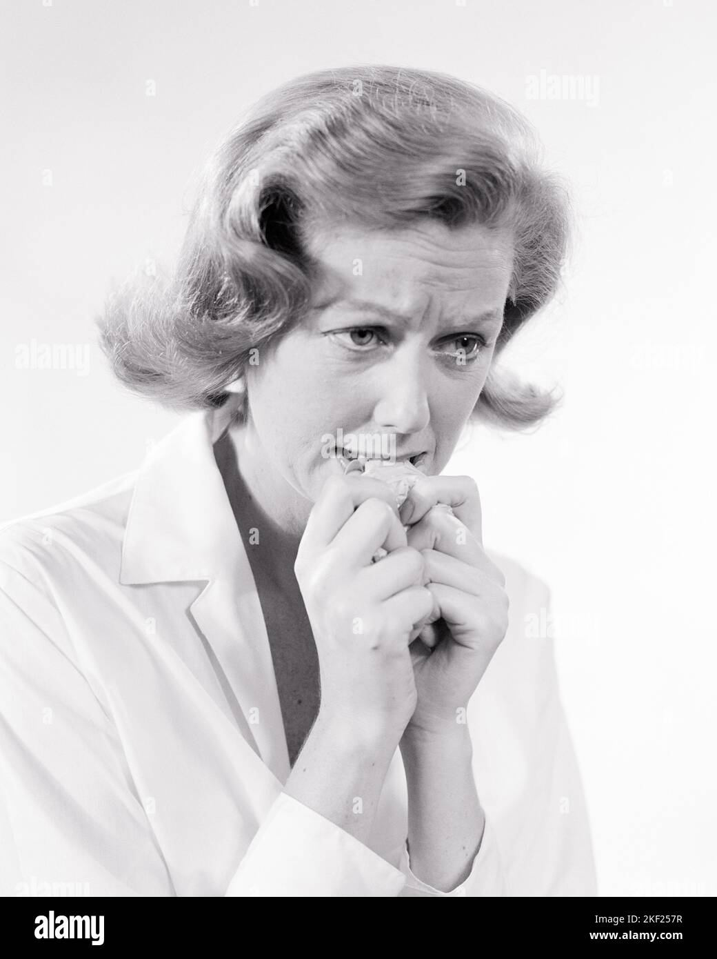 Retro black and white woman hysterical hi-res stock photography and ...