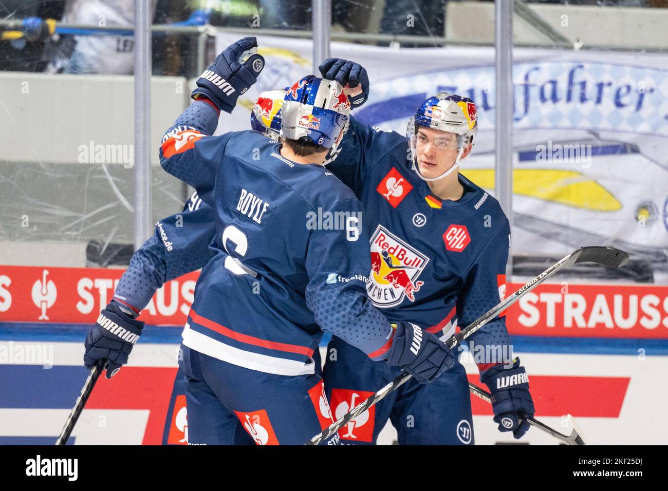 Munich, Germany. 15th Nov, 2022. Ice hockey: Champions League, EHC Red ...