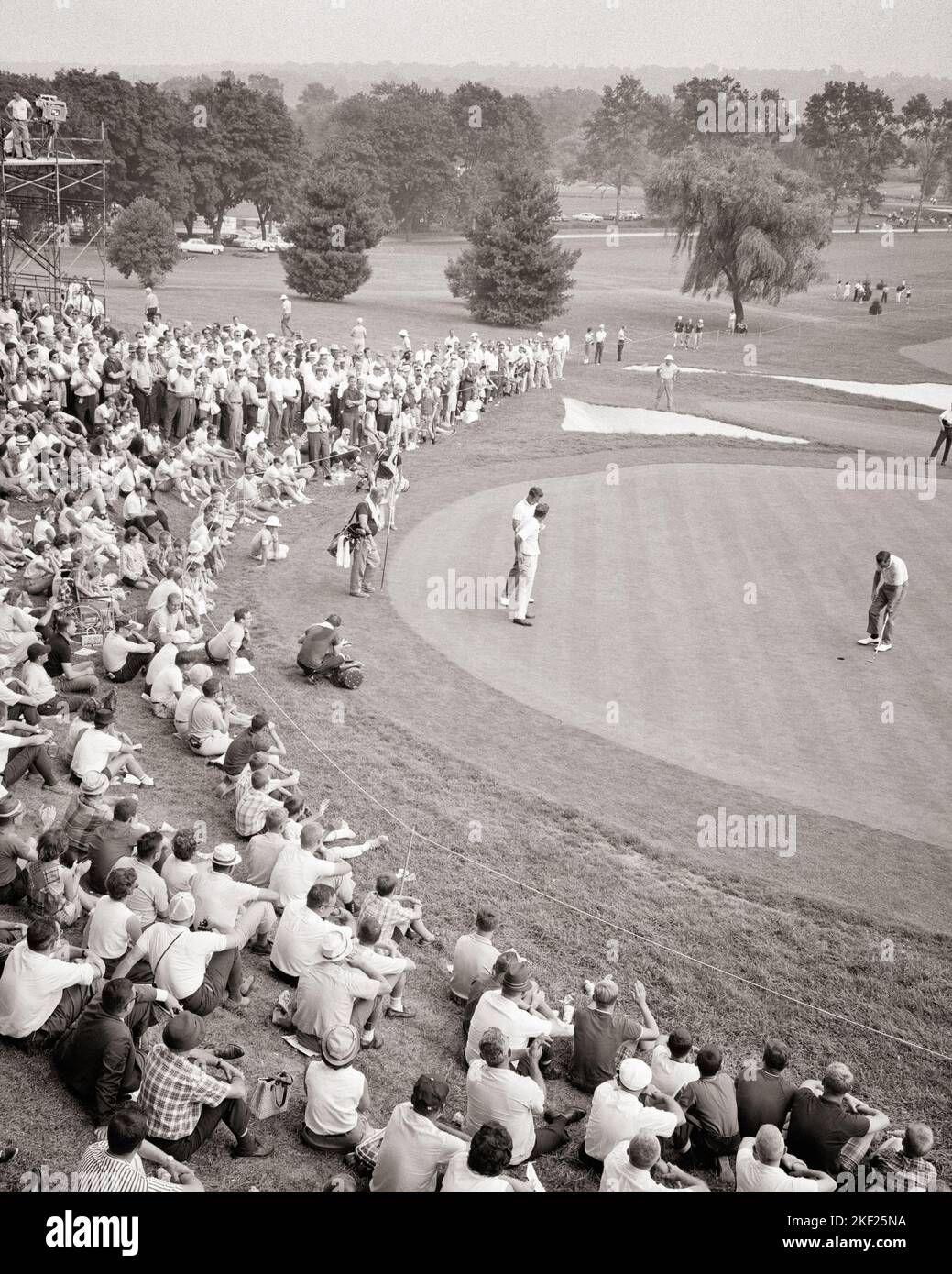 Sports on television 1960's hi-res stock photography and images - Alamy