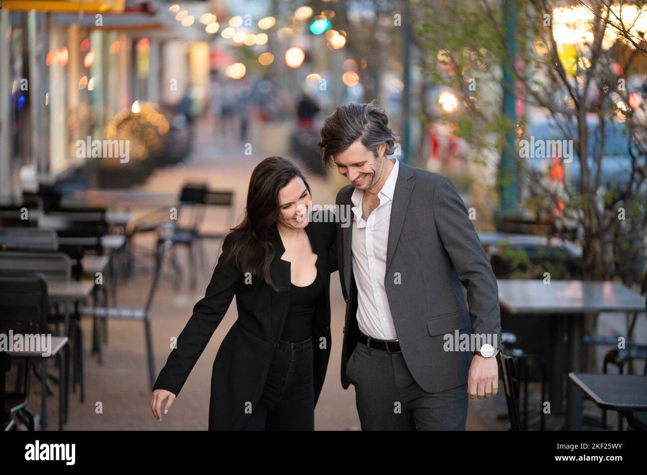 Romantic photos of a couple out for a date in a downtown urban setting ...