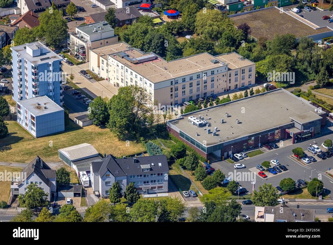 Edeka markets hi-res stock photography and images - Alamy