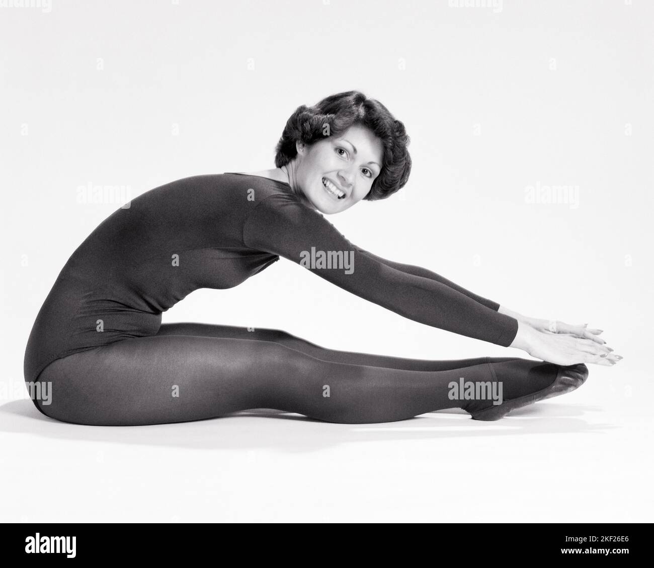 Woman wearing black tights hi-res stock photography and images - Alamy