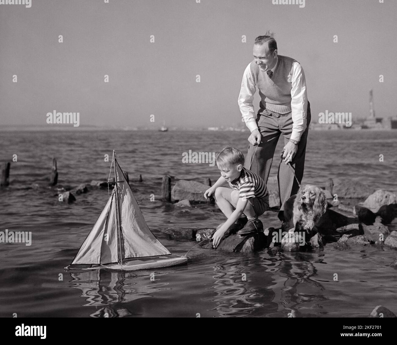 1950s father home hi-res stock photography and images - Alamy
