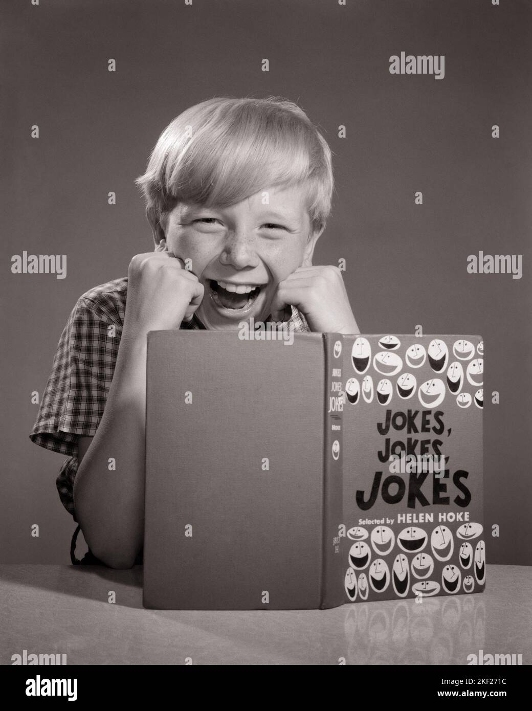 Lifestyle portrait head shot zany hi-res stock photography and images ...