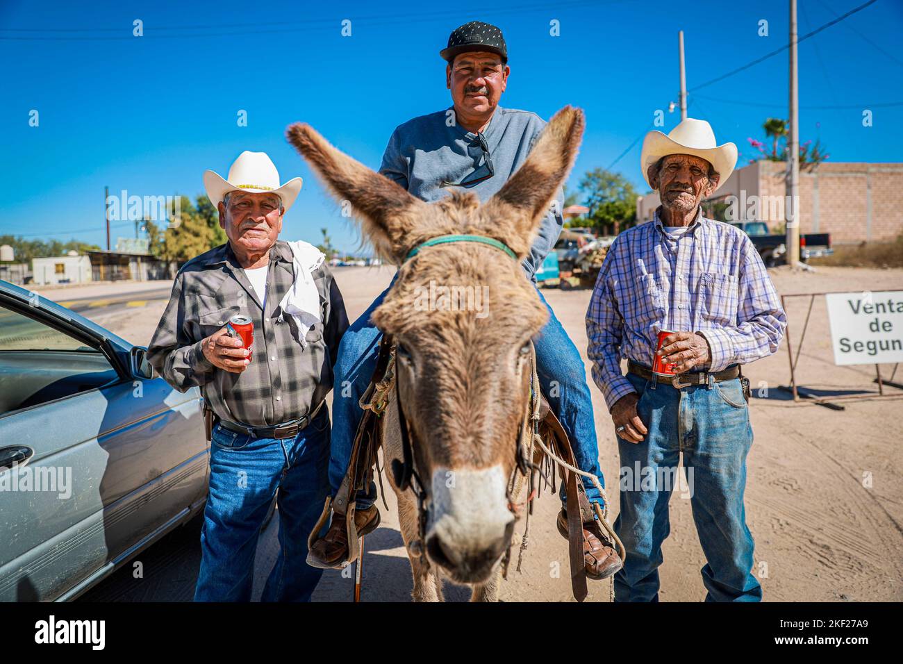 Vaquero y cerveza hi-res stock photography and images - Alamy