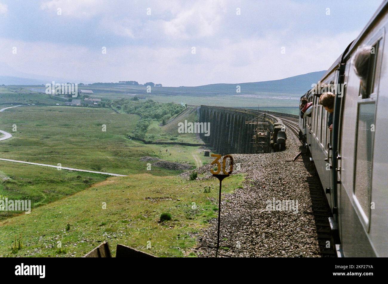 40168 ex-Scottish Region Class 40 approaches Ribblehead Viaduct on the ...
