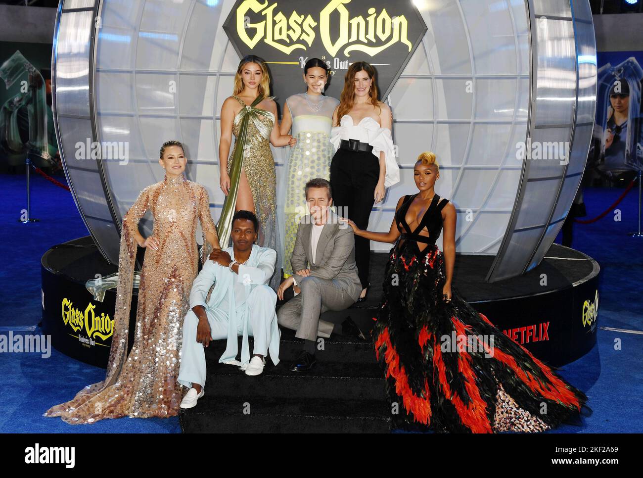 Madelyn cline and jessica henwick hi-res stock photography and images - Alamy