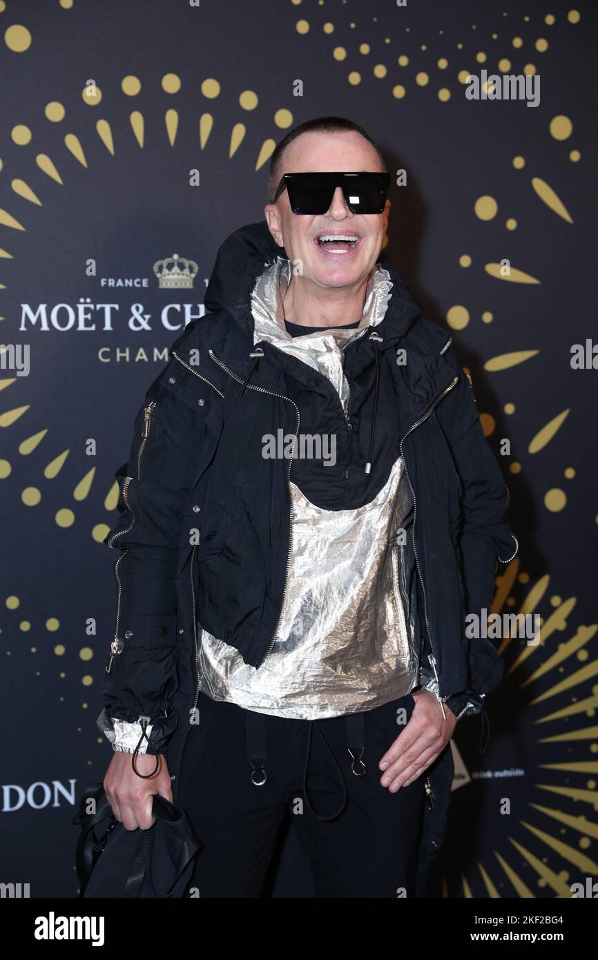 London, UK. 15 November, 2022. Designer Julien Macdonald arriving at ...