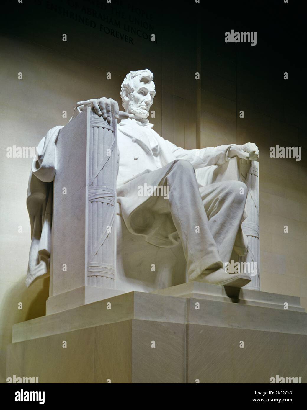 1980s LINCOLN MEMORIAL STATUE OF ABRAHAM LINCOLN BY DANIEL CHESTER ...