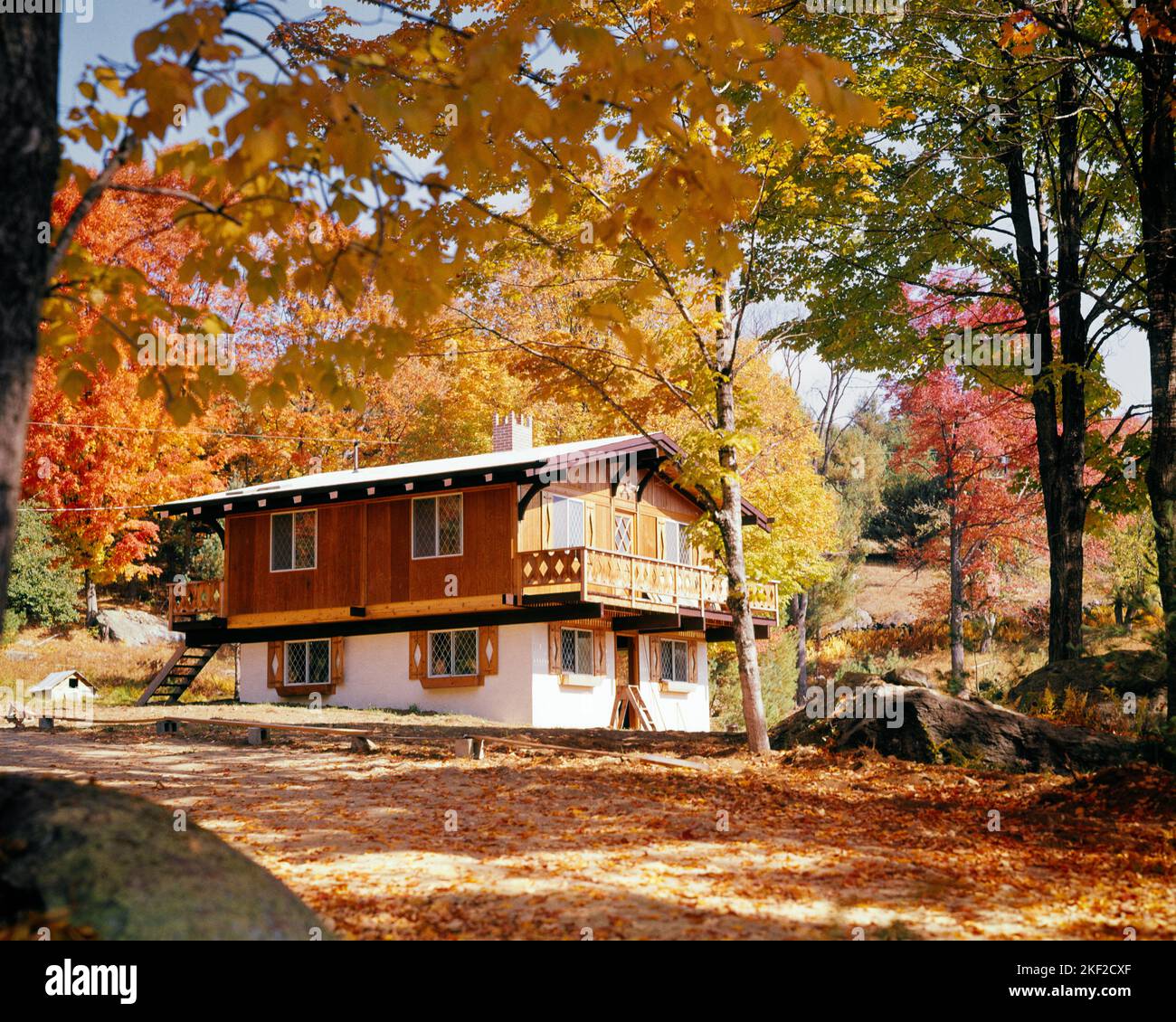 Old single story house hi-res stock photography and images - Alamy