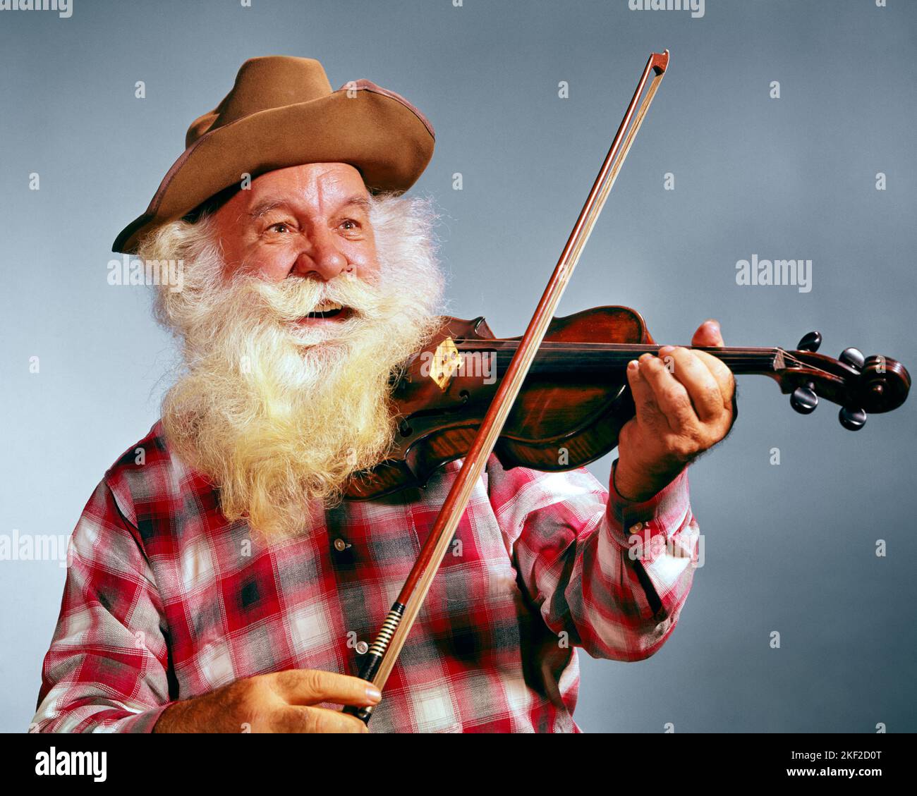1960s CHARACTER MAN IN PLAID FLANNEL SHIRT RUSTIC HAT FULL WHITE BEARD ...