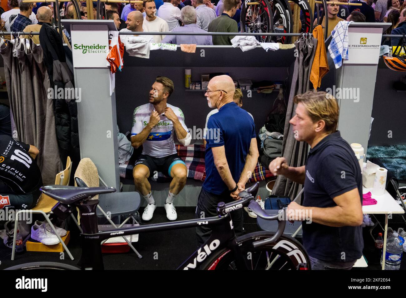 German pair Roger Klugo and Theo Reinhardt of Team Schneider Electric ...