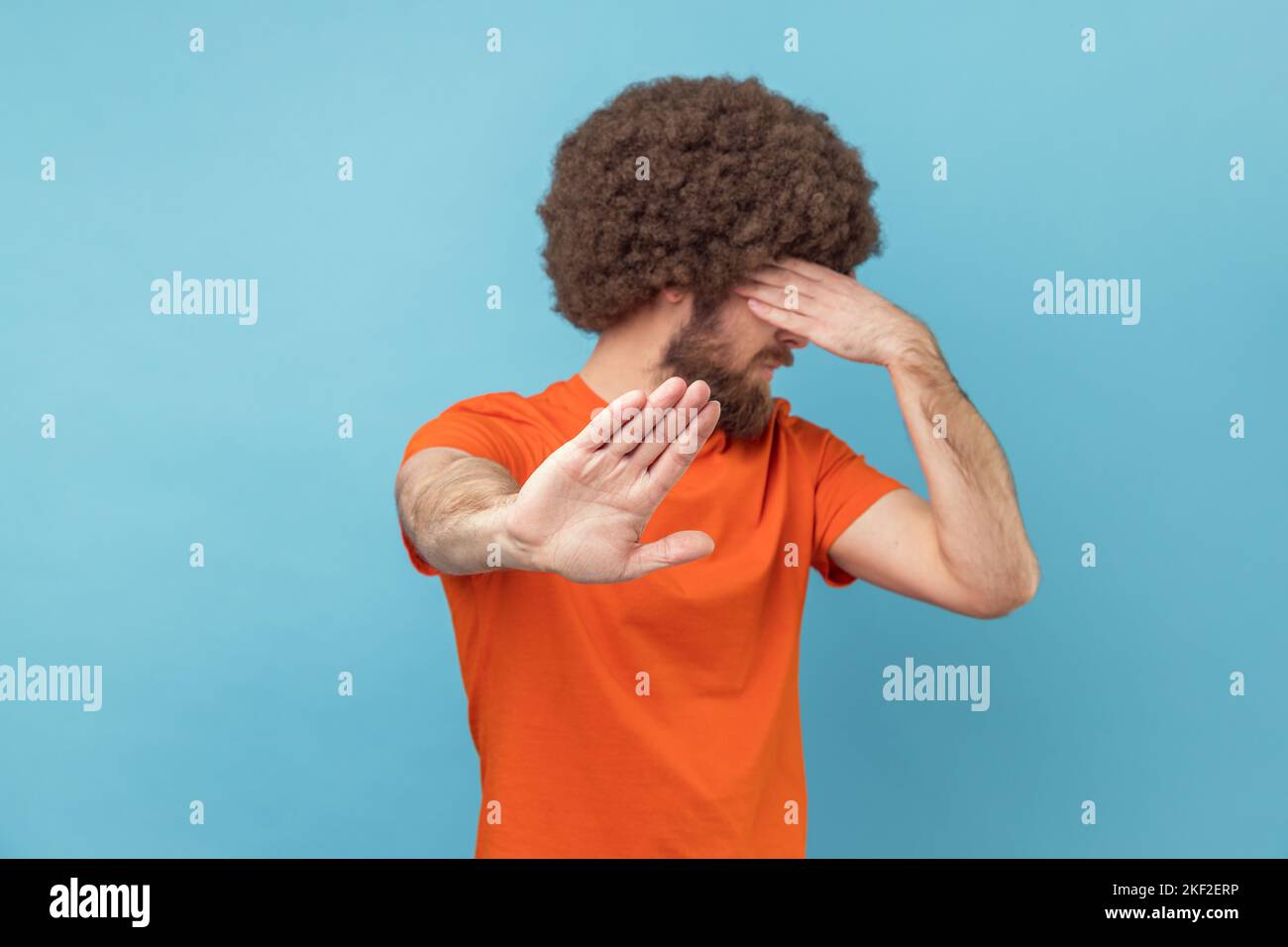 Covering face hand dont hi-res stock photography and images - Alamy