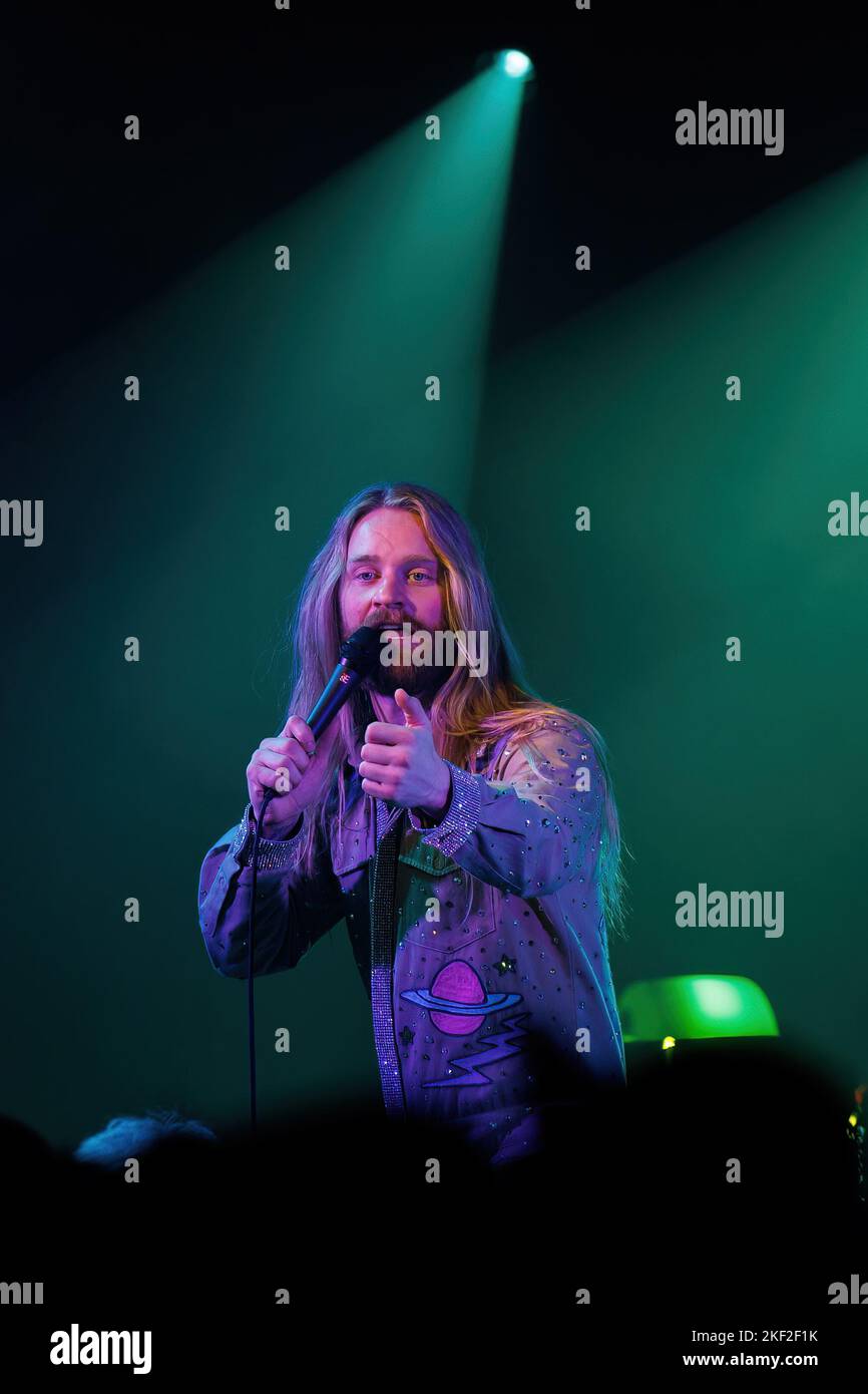 BARCELONA - NOV 8: Sam Ryder (singer) performs on stage at Apolo on ...