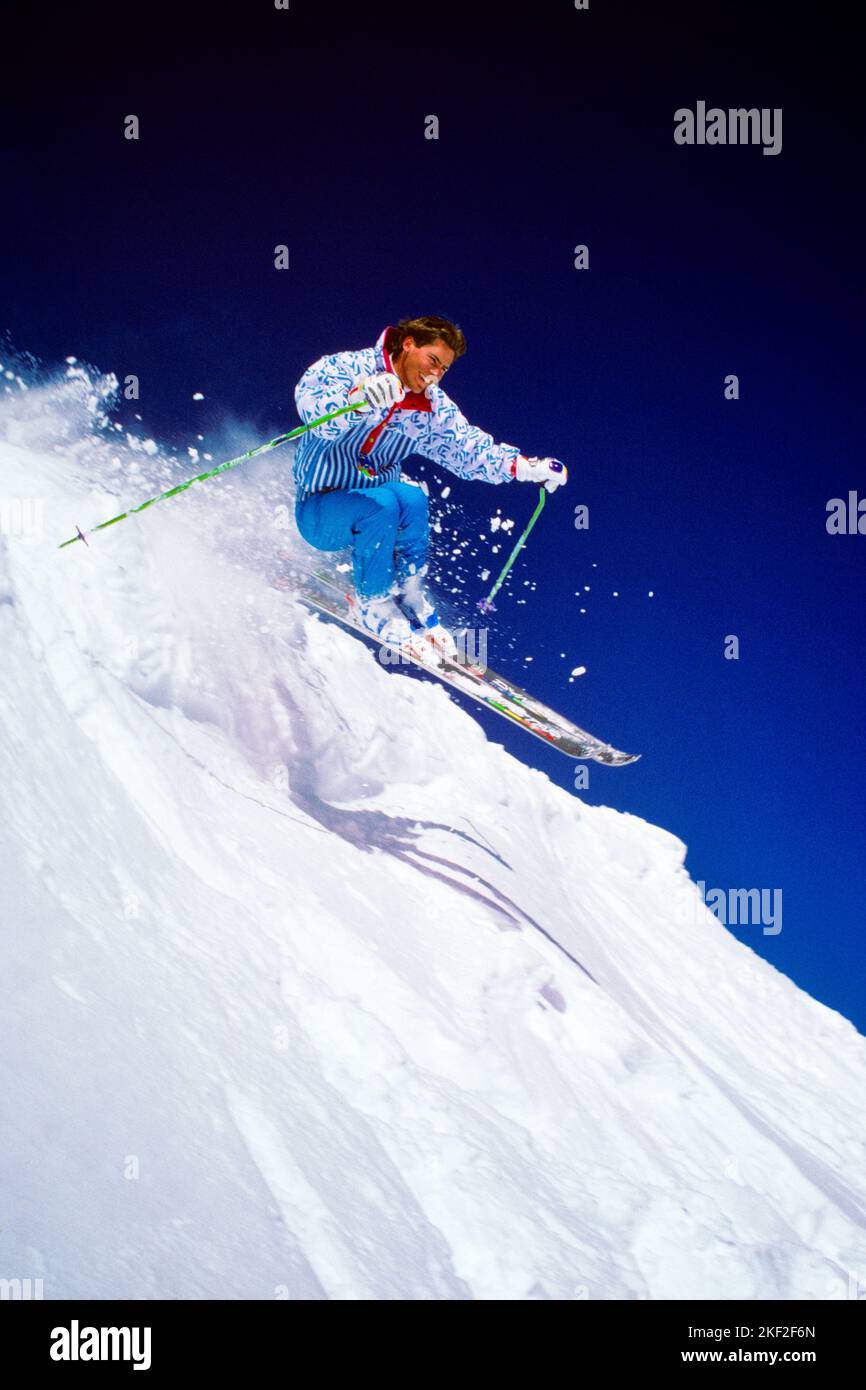 1980s style ski hi-res stock photography and images - Alamy