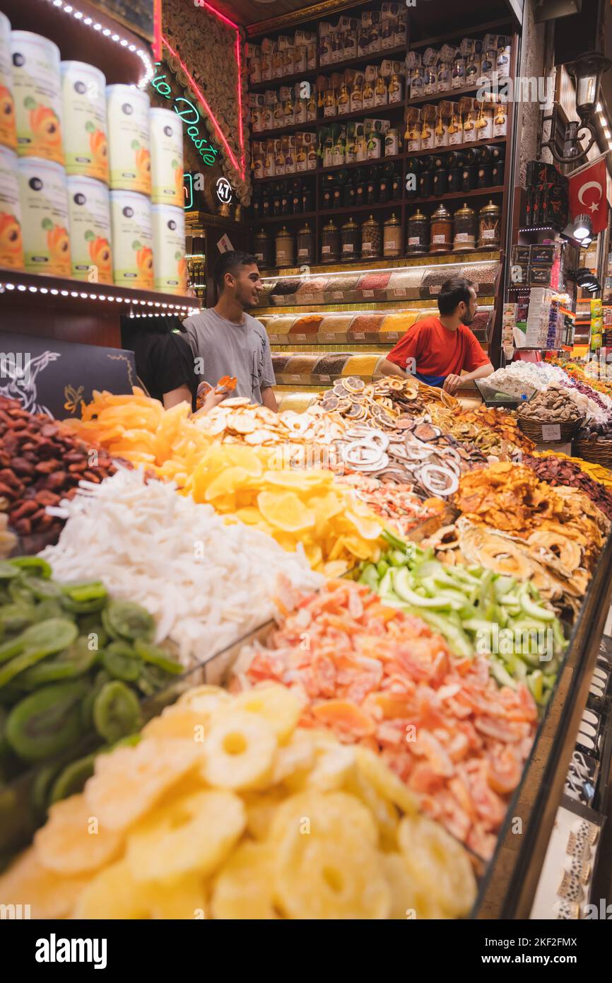Istanbul, Turkey - October 1 2022: Shoppers and vendors at a colourful ...
