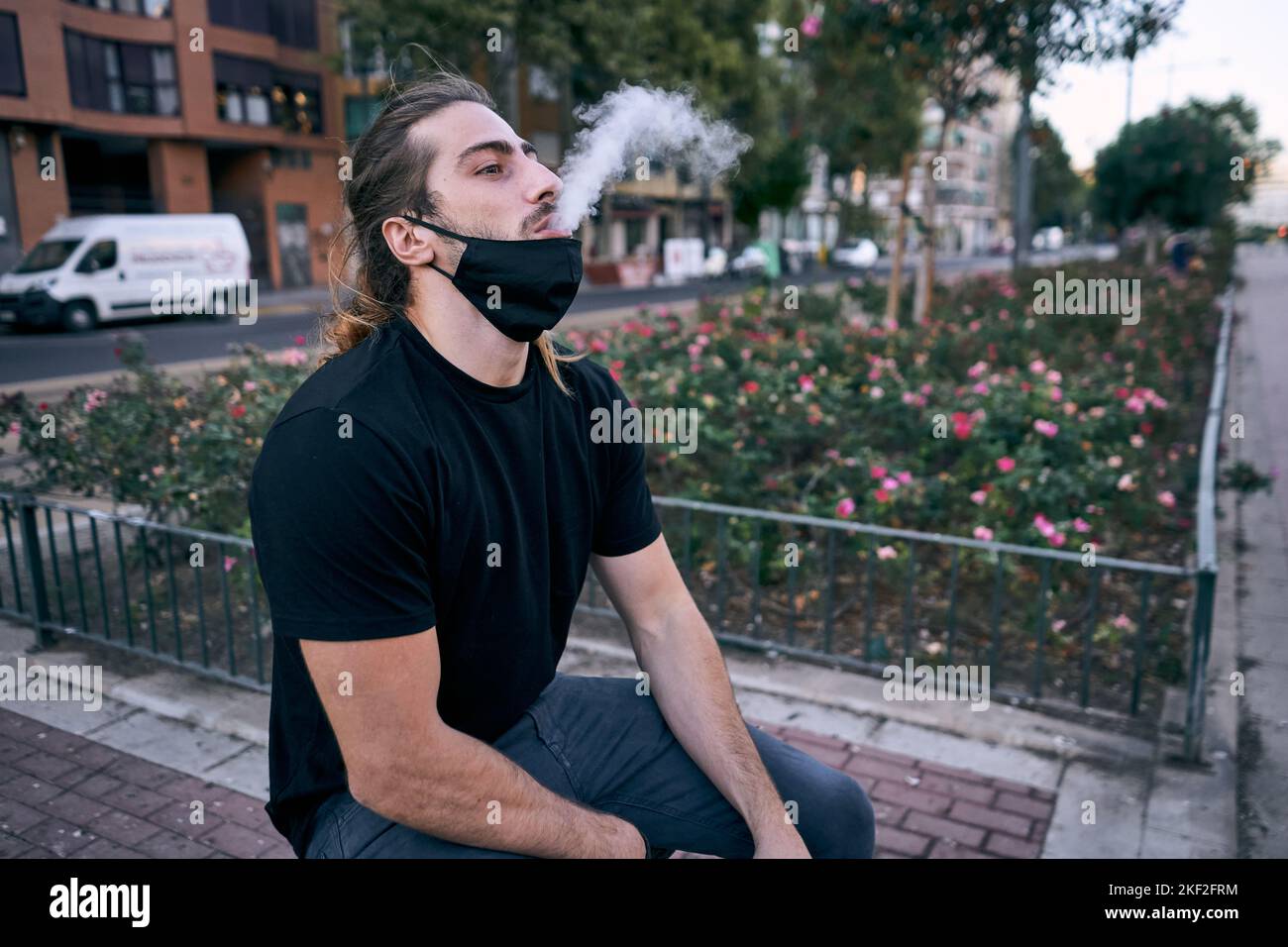 Sitting under the water hi-res stock photography and images - Alamy
