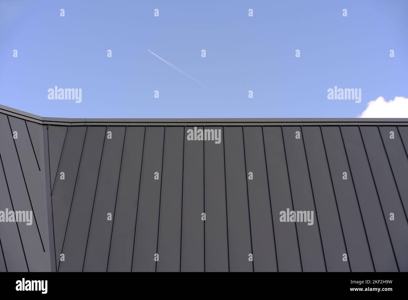 Building roof clear sky architecture hi-res stock photography and ...