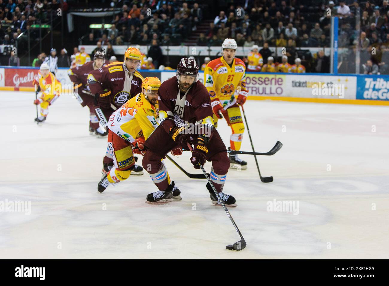 Los Angeles, California, USA. 14th Nov, 2022. DANIEL WINNIK of the NLA ...
