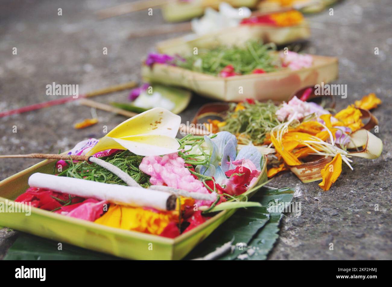 Balinese religious in prayer hi-res stock photography and images - Alamy
