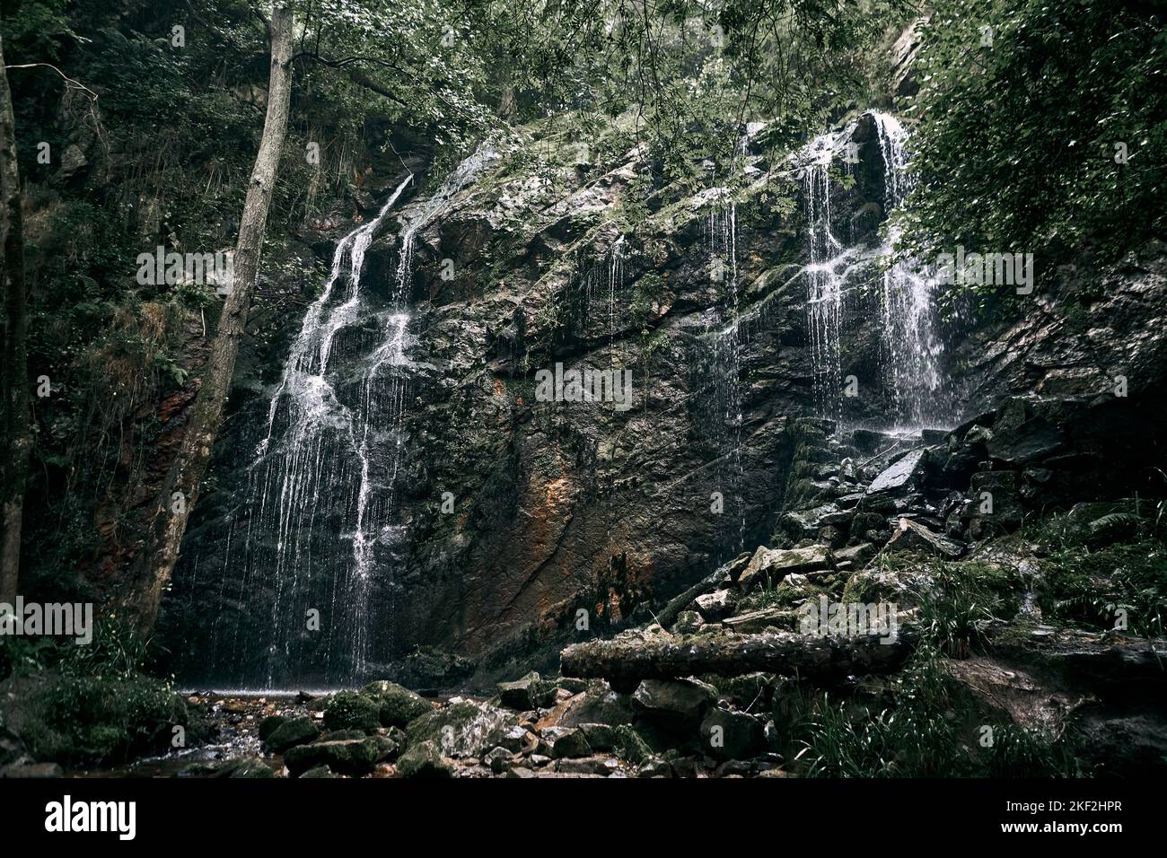 impressive landscape of the water of the waterfalls that falls through ...