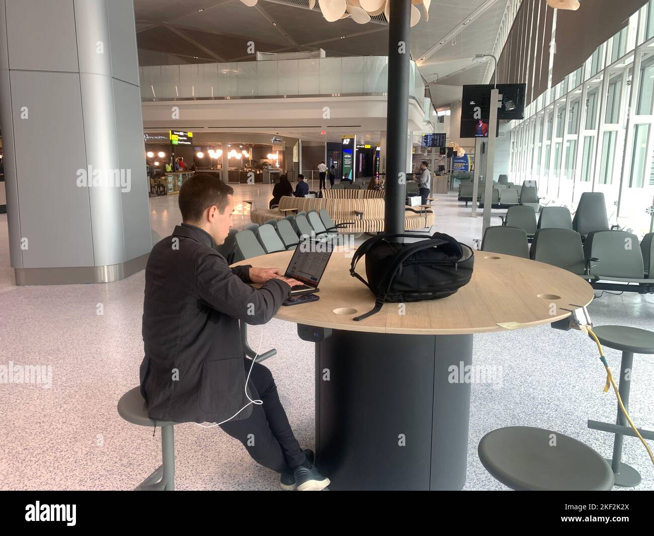 Elizabeth, New Jersey, USA. 15th Nov, 2022. A ribbon cutting of the ...