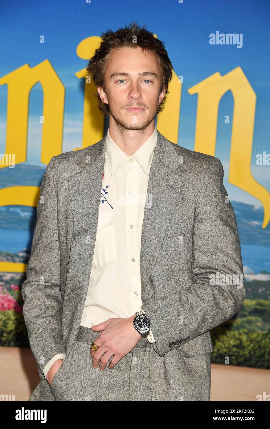 LOS ANGELES, CALIFORNIA - NOVEMBER 14: Drew Starkey attends the ...