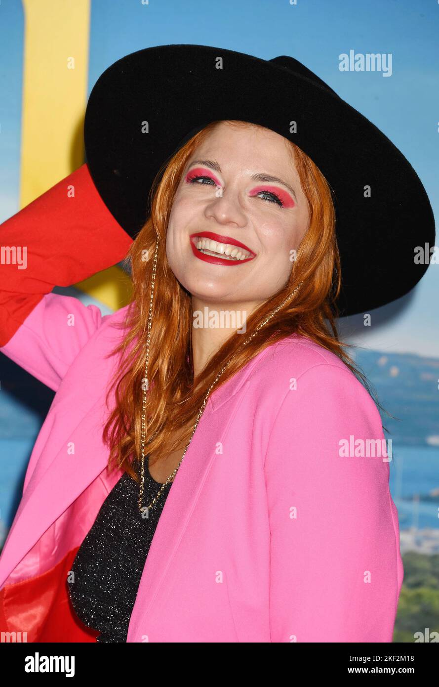 LOS ANGELES, CALIFORNIA - NOVEMBER 14: Daniela Aita attends the ...