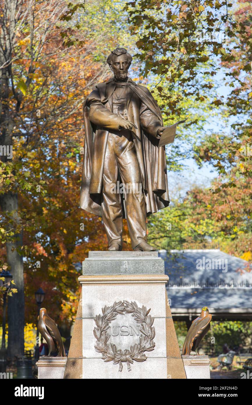 Abraham lincoln giving the gettysburg address - vervibe