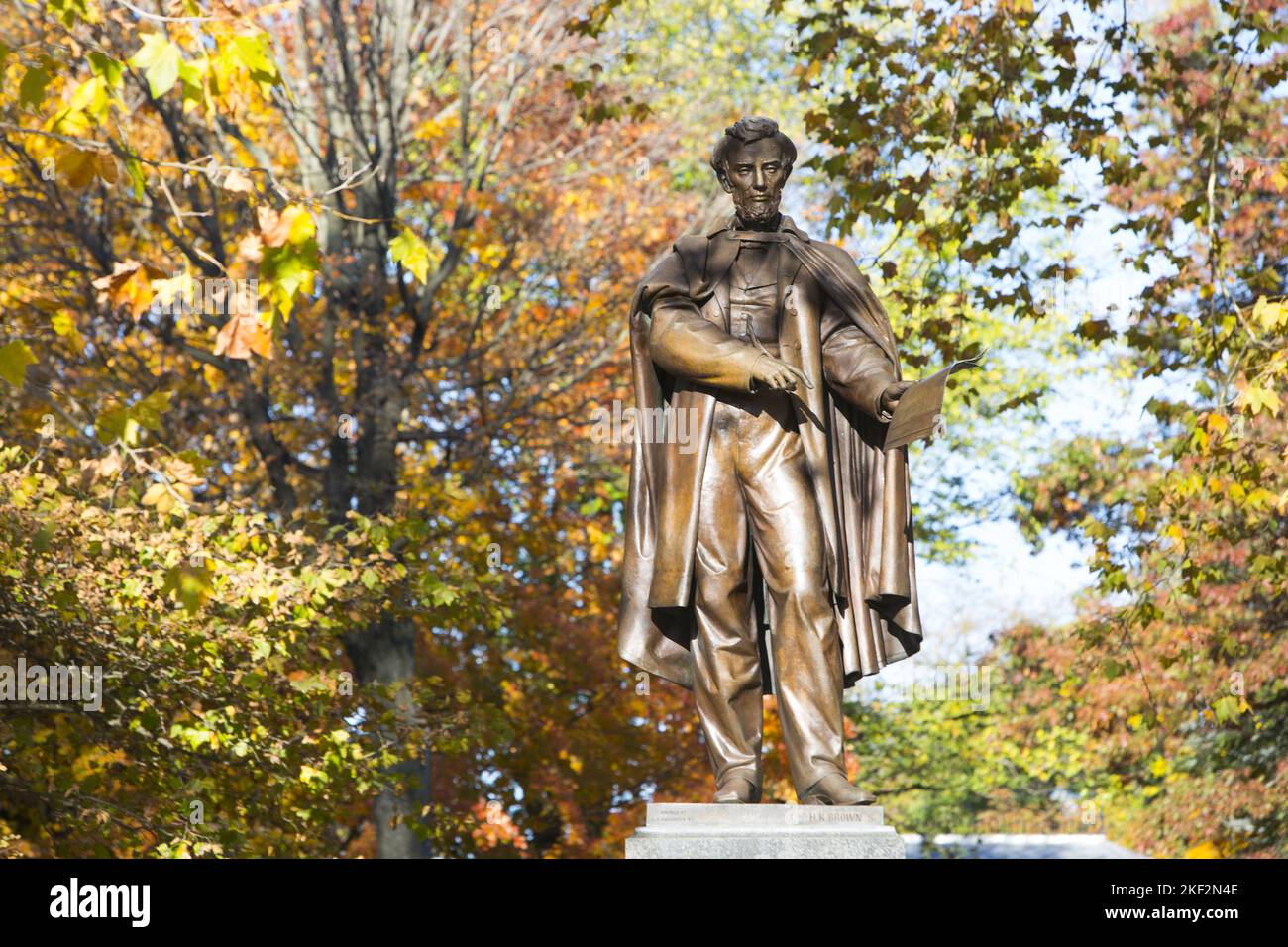 Statue of Abraham Lincoln giving the Gettysburg Address, by Henry Kirke ...