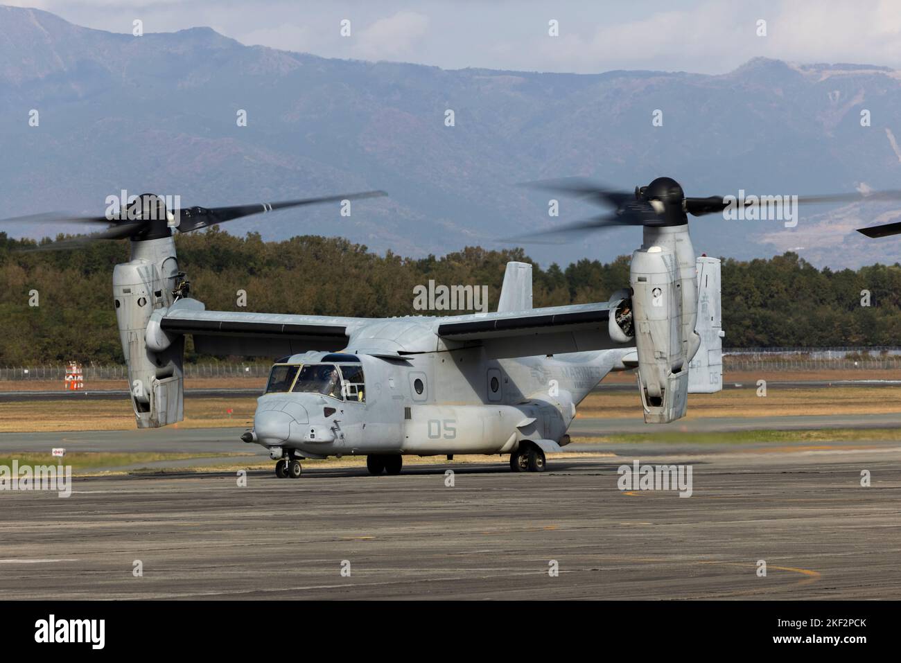 A U.S. Marine Corps MV-22B Osprey assigned to Marine Medium Tiltrotor ...
