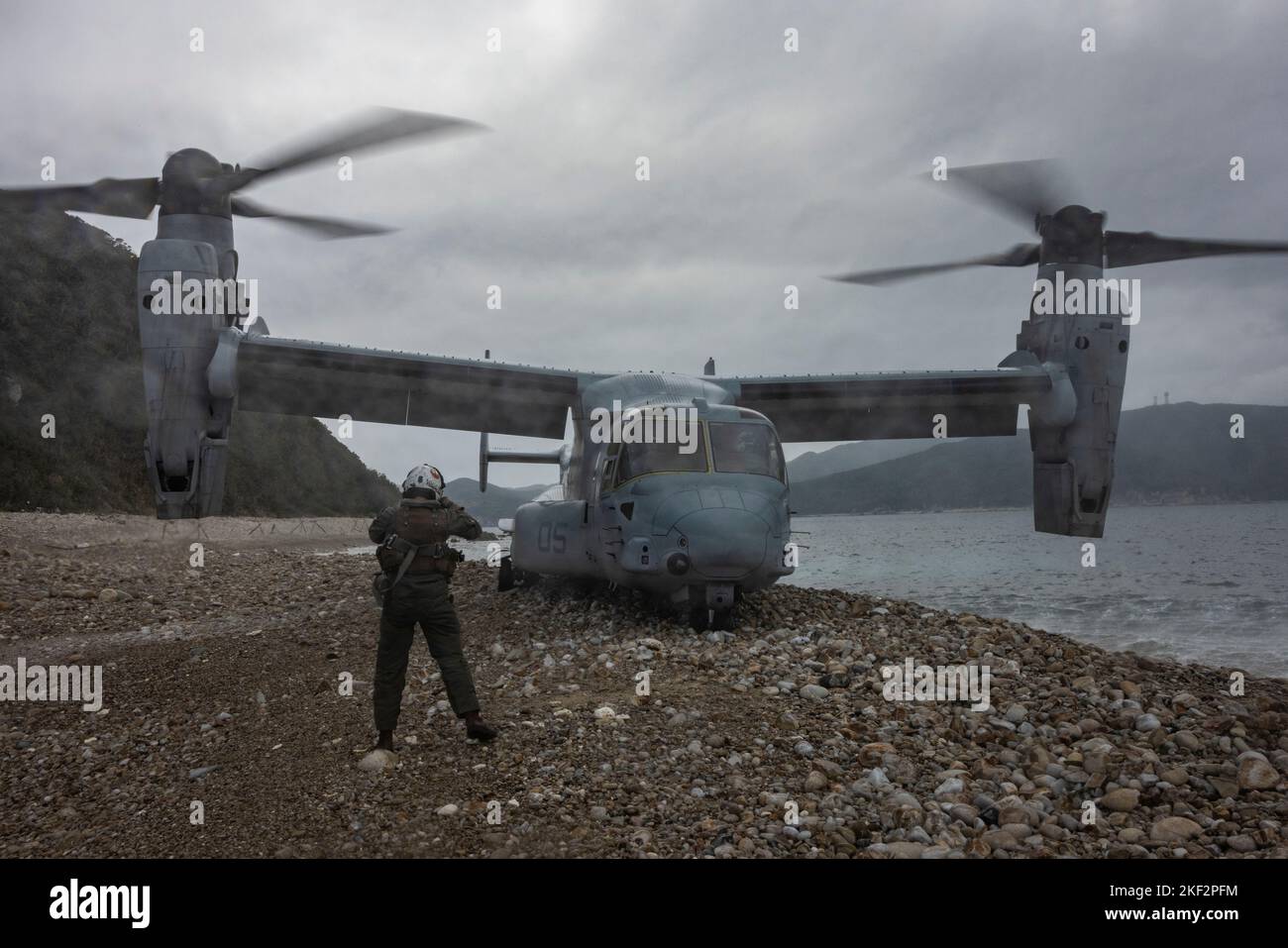 A U.S. Marine Corps MV-22B Osprey assigned to Marine Medium Tiltrotor ...