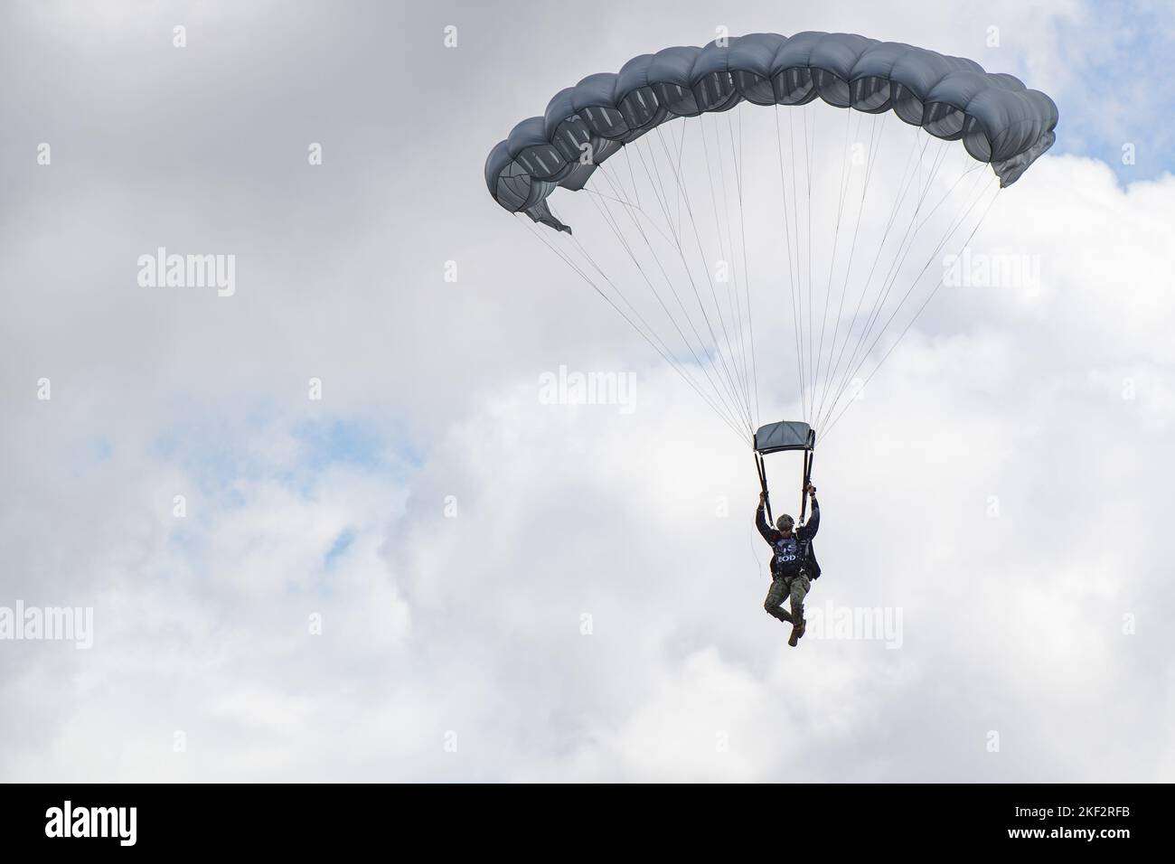 221103-N-ML137-1060 KEKAHA, Hawai`i (Nov. 3, 2022) — A Sailor assigned ...
