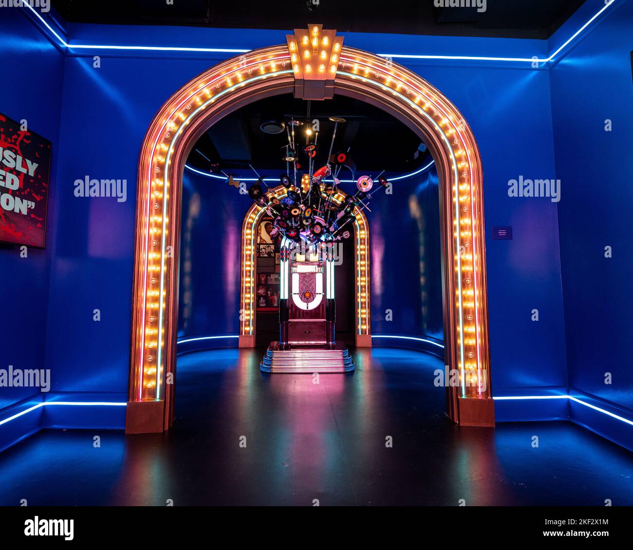 Jukebox musicals hi-res stock photography and images - Alamy
