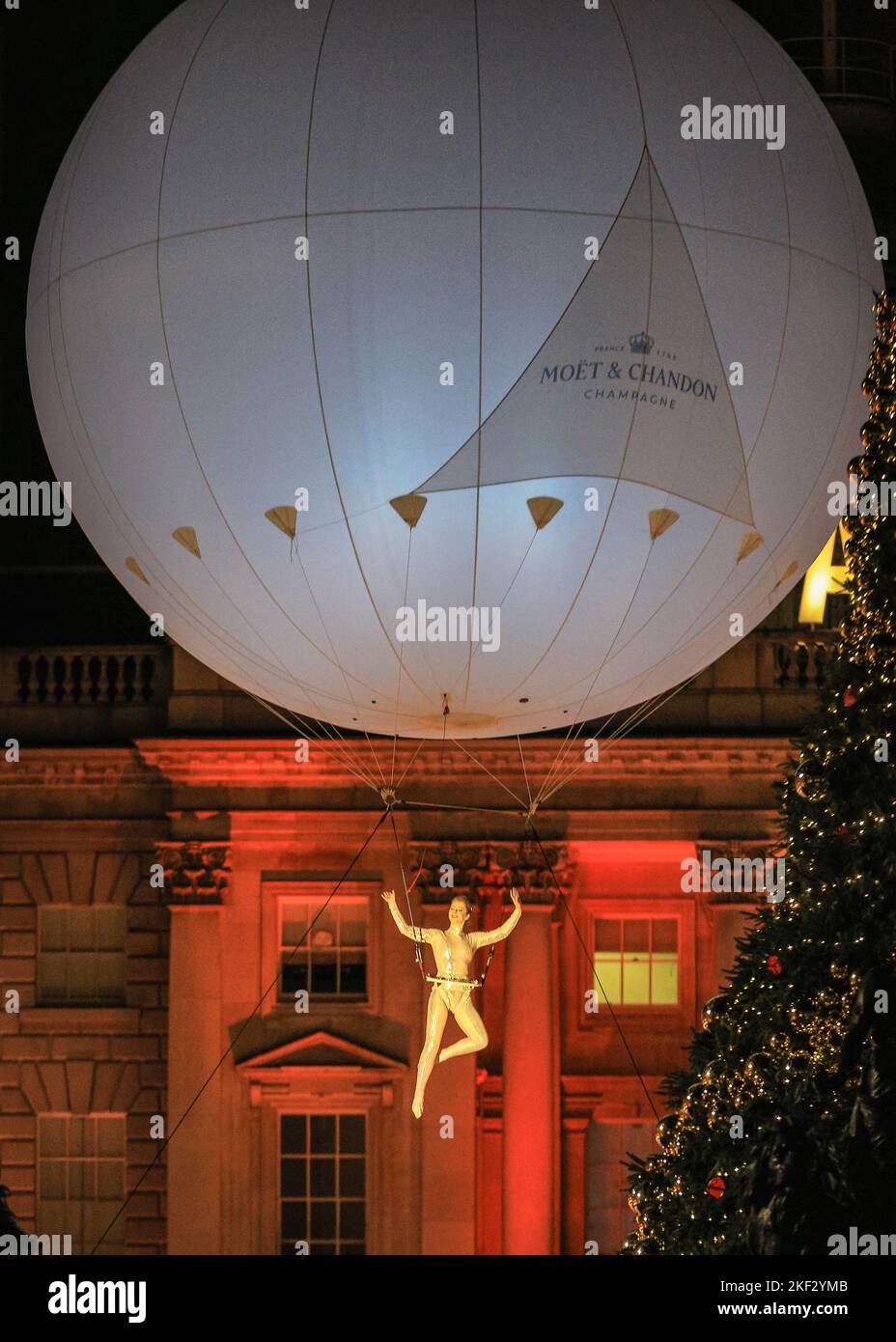 Moet chandon logo hi-res stock photography and images - Alamy